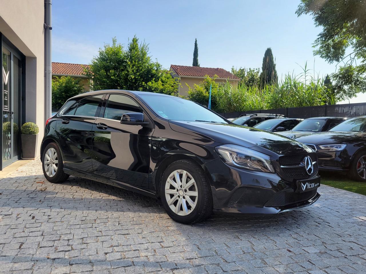 YCAR SELECTION - MERCEDES-CLASSE A-A160 90 CV Intuition