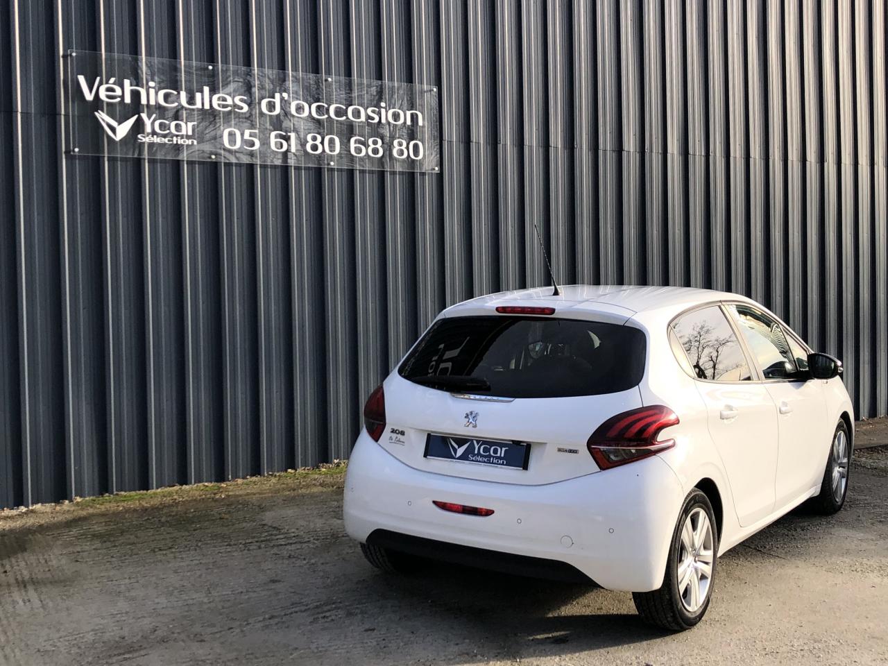 YCAR SELECTION - PEUGEOT-208- 1.6 BLUE HDI 100 CV STYLE (BOITE MANU)